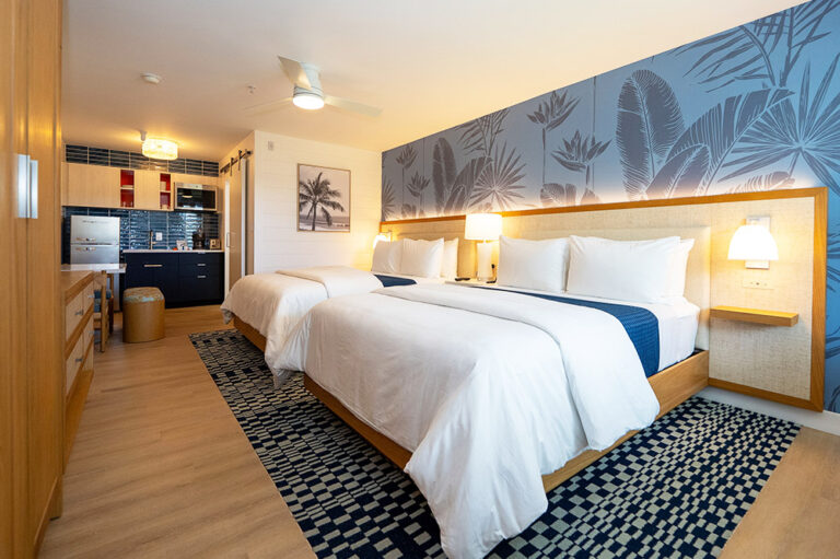 Sunshine Grill | The Sunshine Hotel & Suites